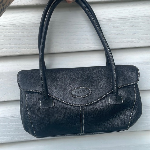 tig & co | Bags | Tug Co Genuine Leather Purse Tig Co Genuine Leather ...